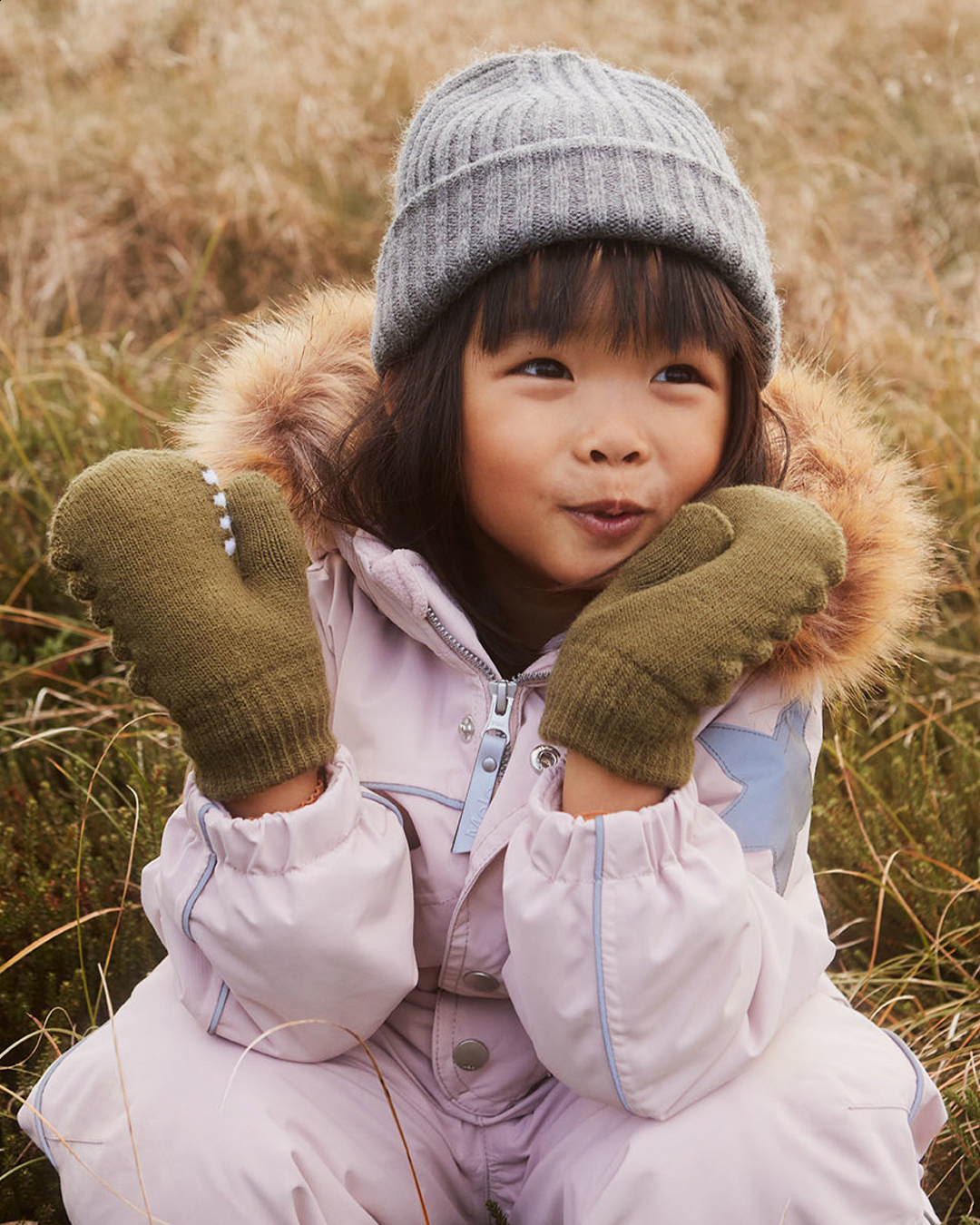 Kenau - Dusty Green - Green baby mittens with dinosaur motif - Molo