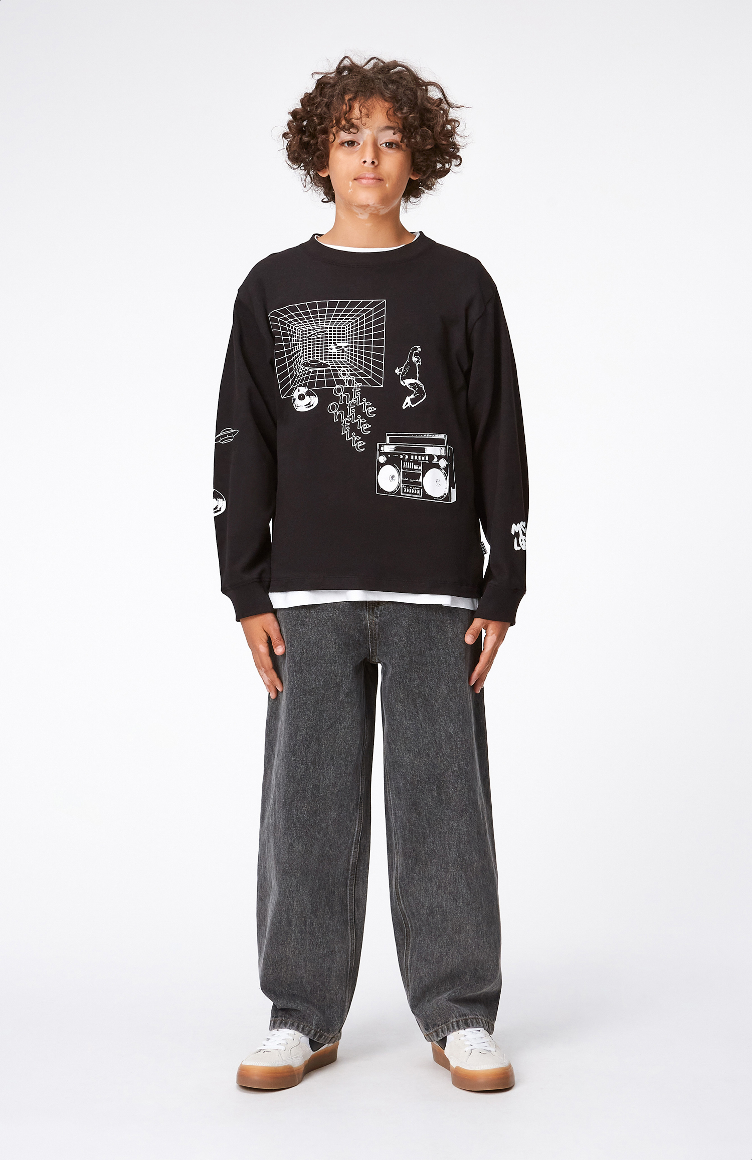 Rube - Music Of Joy - Sort langærmet bluse med hvidt breakdancer ...