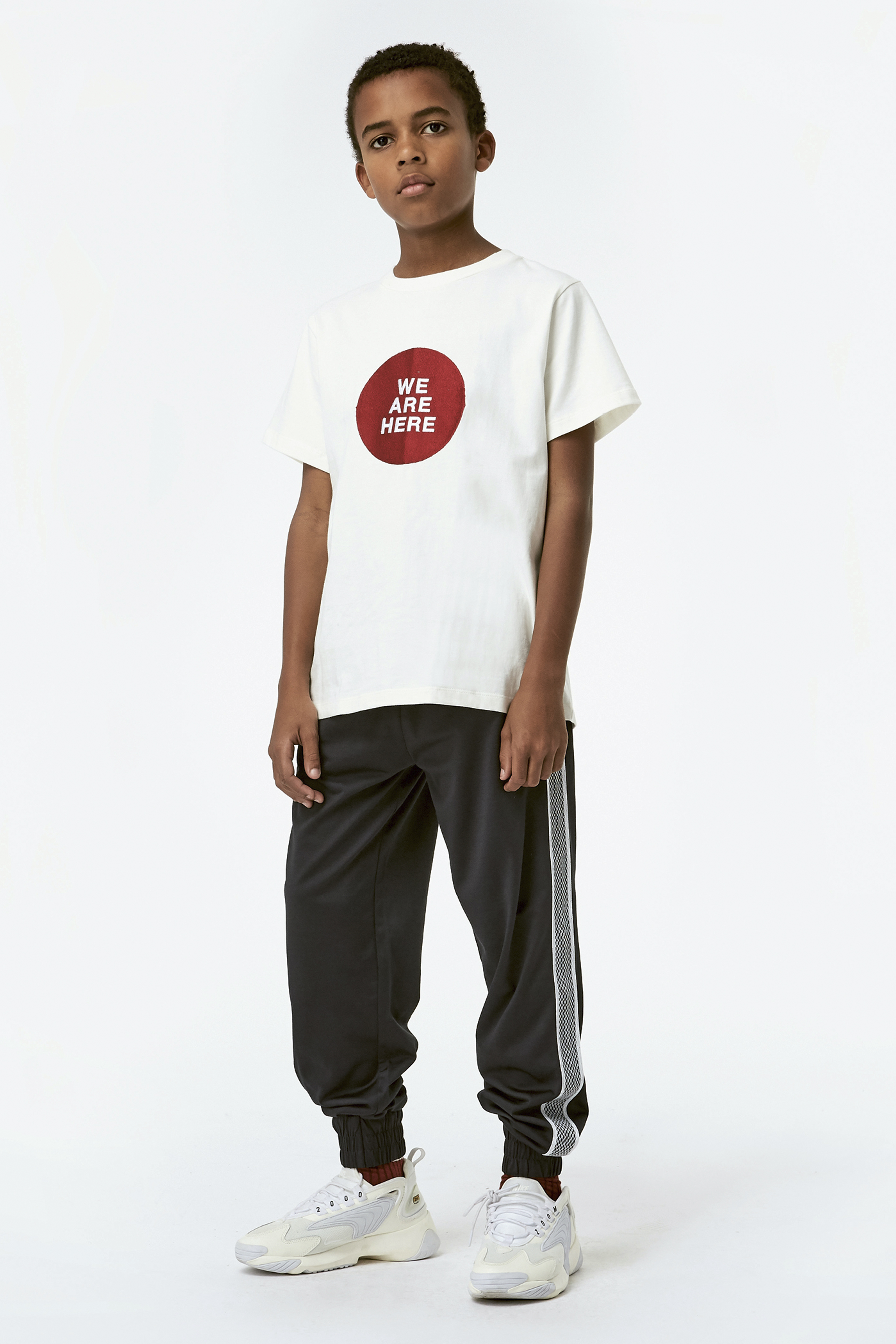 Albie - Night Grey - Donkergrijze trainingsbroek met witte bies - Molo